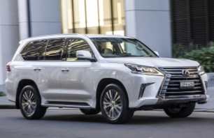 Lexus LX450D vs Peugeot E-Expert | CarsGuide
