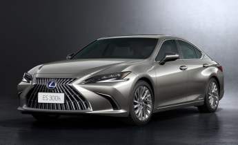 Lexus ES ES300H F Sport + EP (hybrid) 2025 Price & Specs | CarsGuide