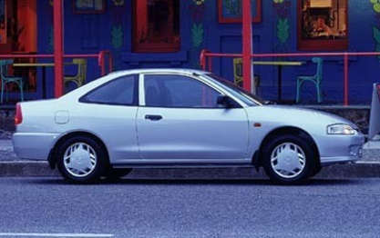 Mitsubishi Lancer GLi 2000 Price & Specs | CarsGuide